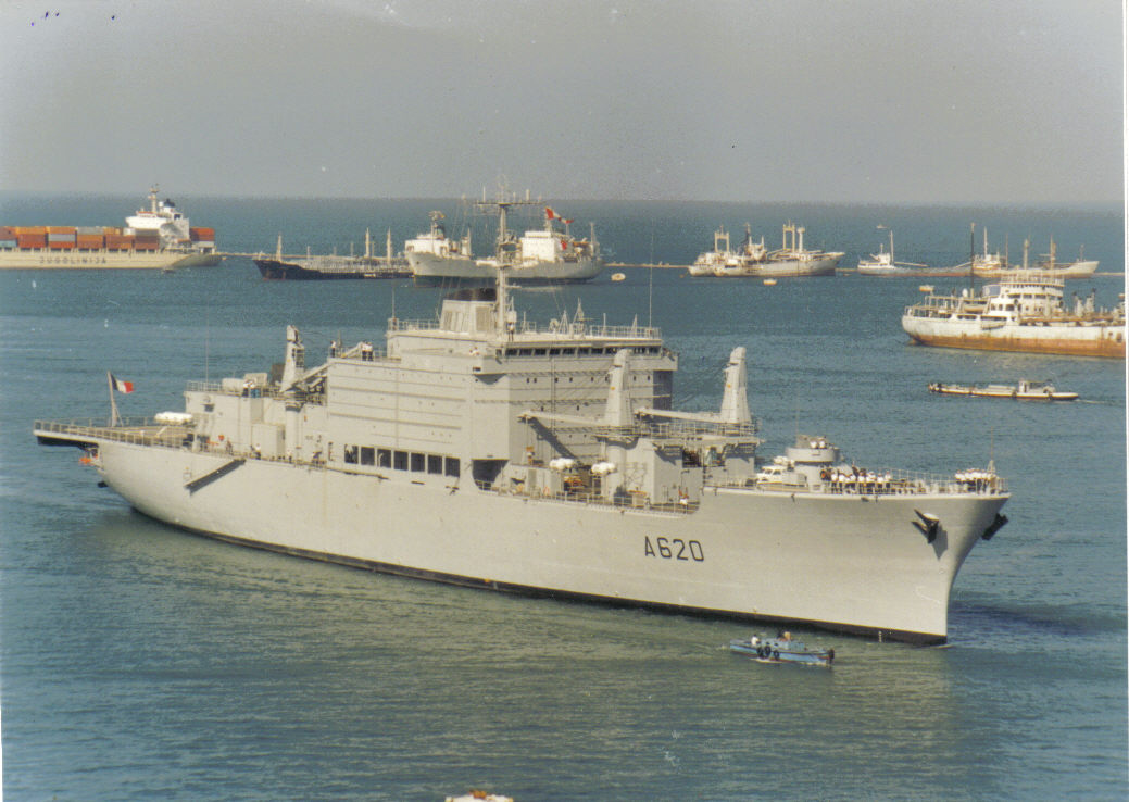 BAP Jules Verne - Photo